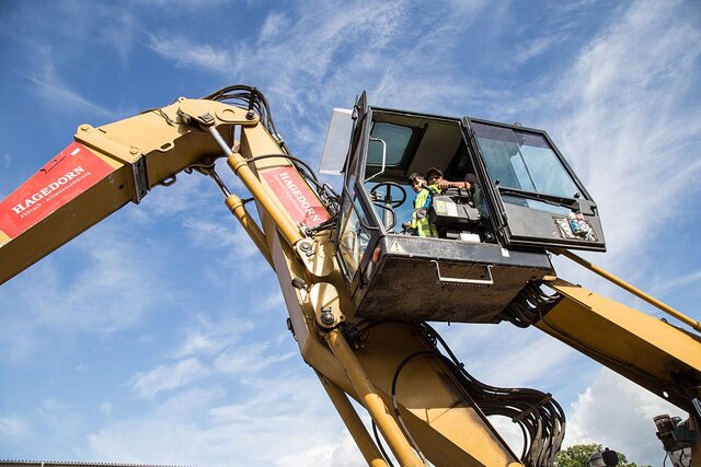 Einfach mal Bagger fahren - Unternehmensgruppe Hagedorn